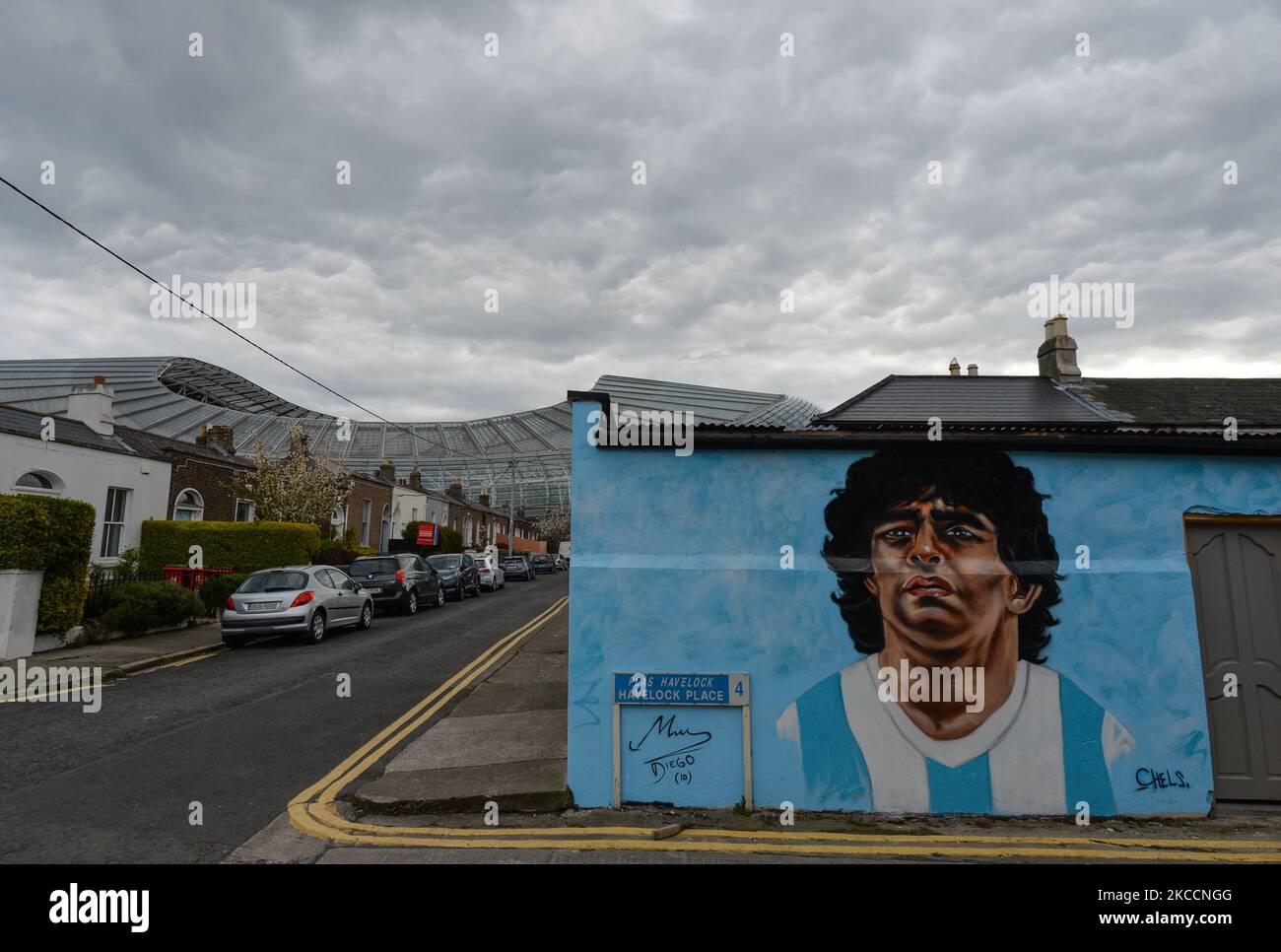 A new mural by CHELS (Chelsea Jacobs, an American artist living in ...