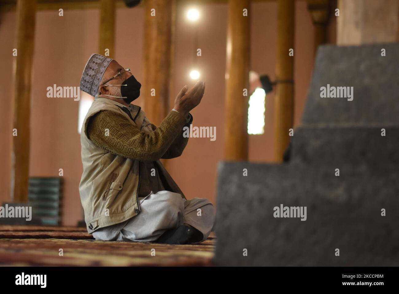 A Kashmiri man prays on the first day of Ramadan in Kashmir's grand ...