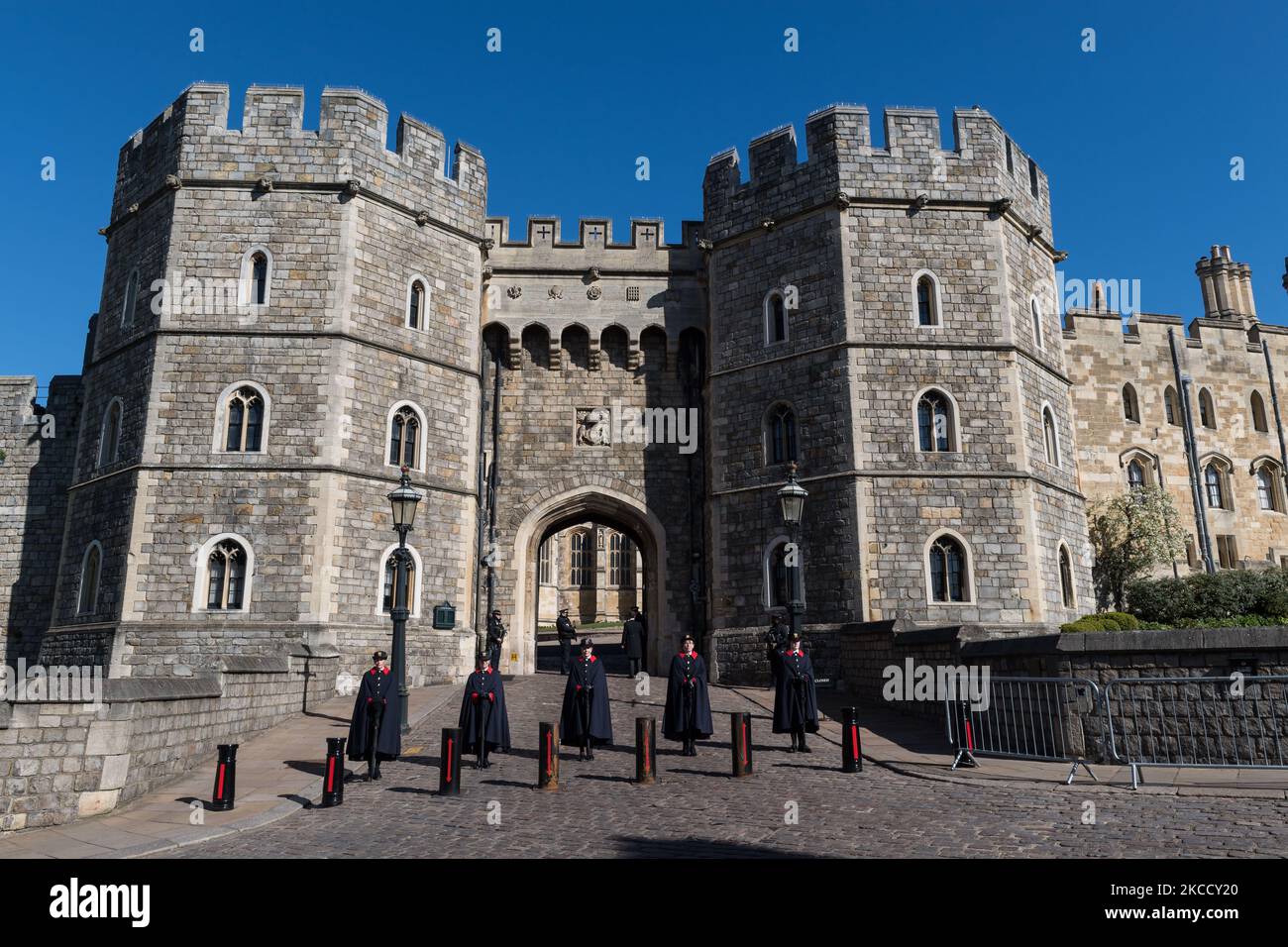 Queen elizabeth philip guard hi-res stock photography and images - Alamy