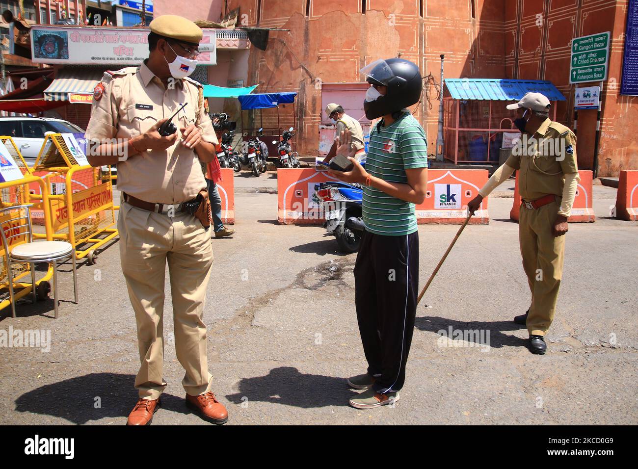 Chandpole bazar jaipur hi-res stock photography and images - Alamy