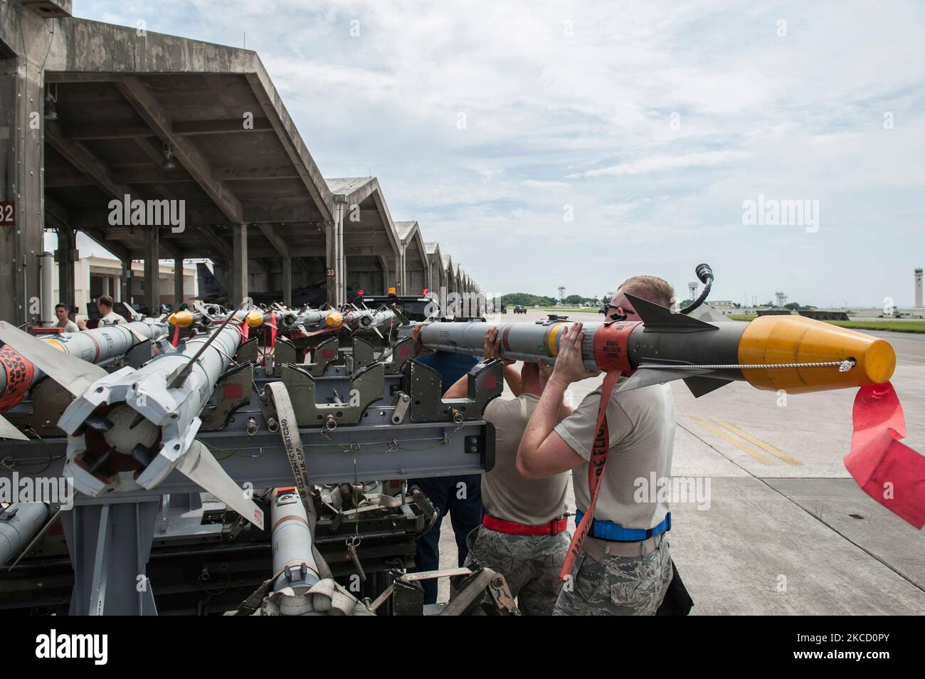 Kadena air base hi-res stock photography and images - Alamy