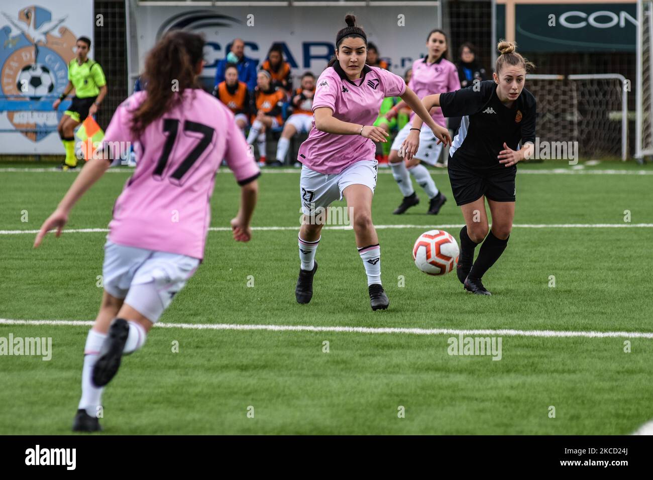 Serie c women hi-res stock photography and images - Alamy
