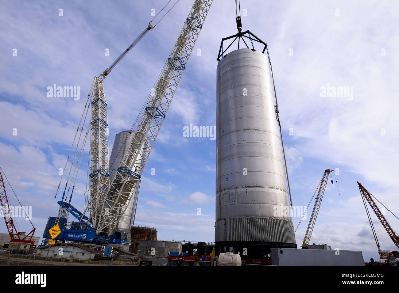 Orbital tank farm hi-res stock photography and images - Alamy