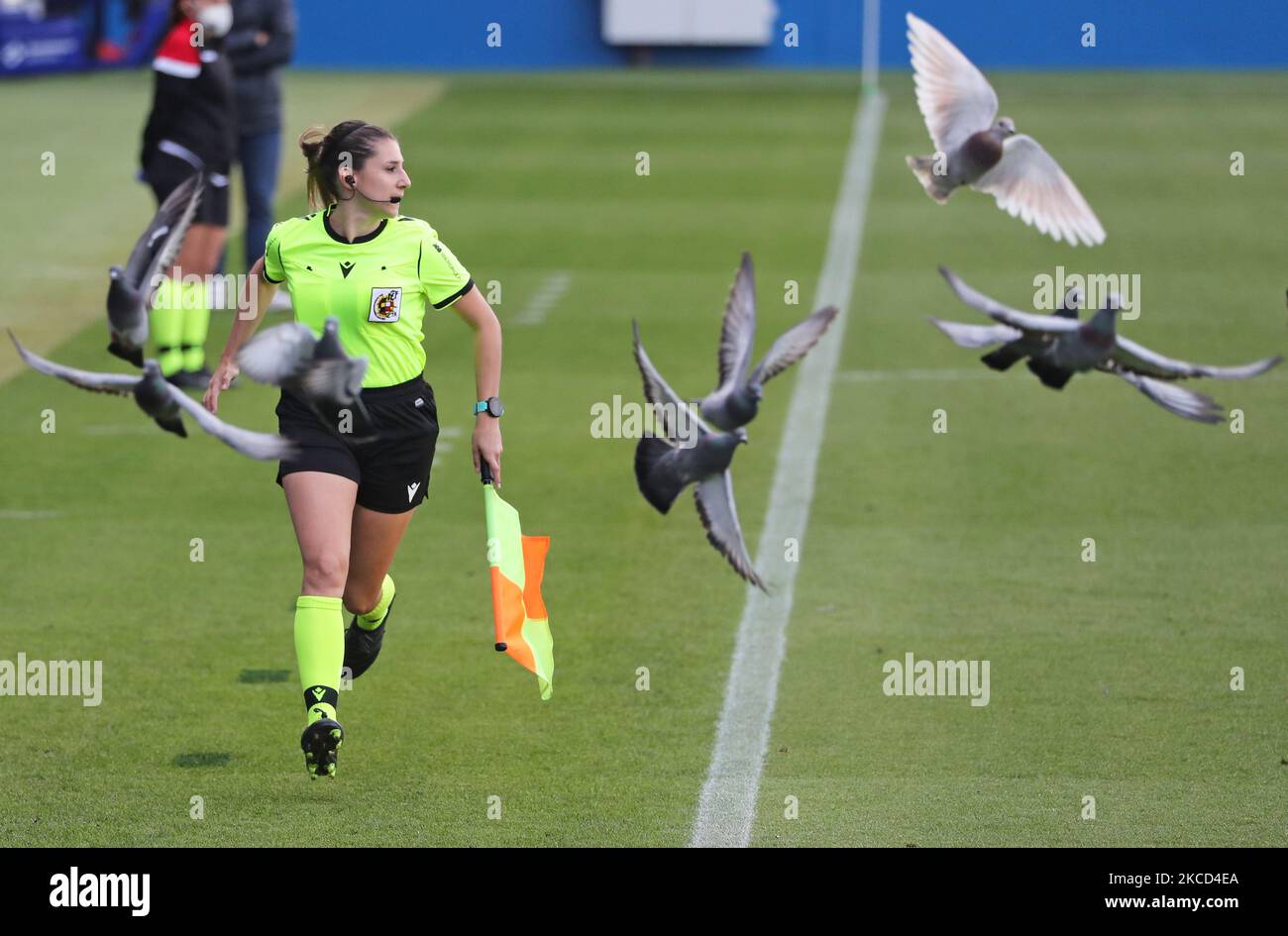 Woman assitent referee hi-res stock photography and images - Alamy