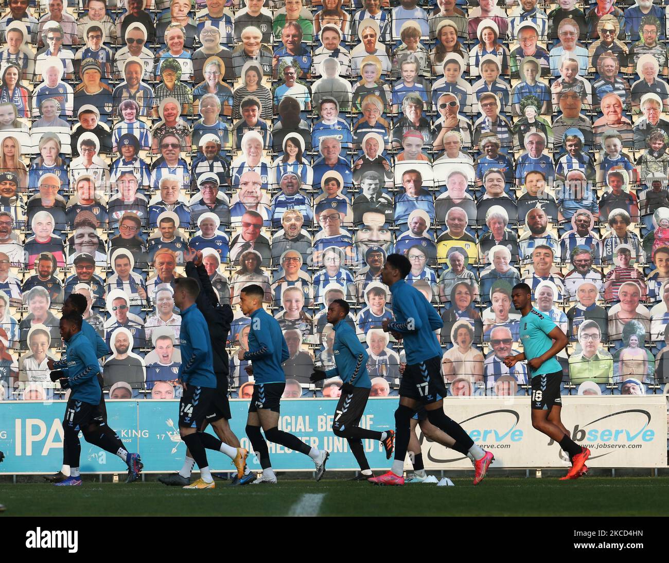 United players warming up hi-res stock photography and images - Alamy