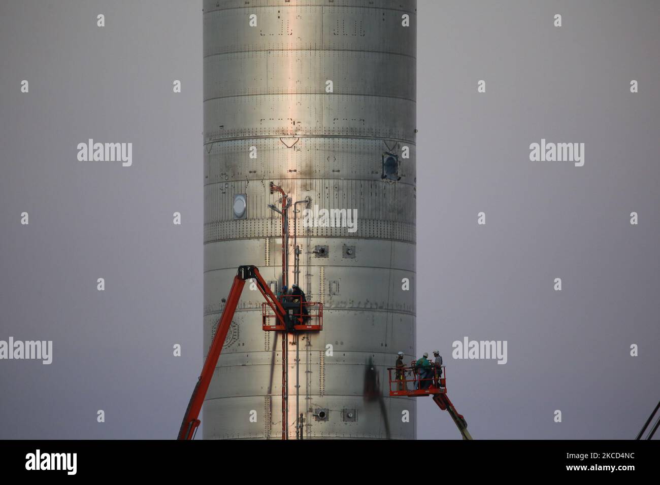 Starship SN15 is prepared for static fire and launch at SpaceX's South ...