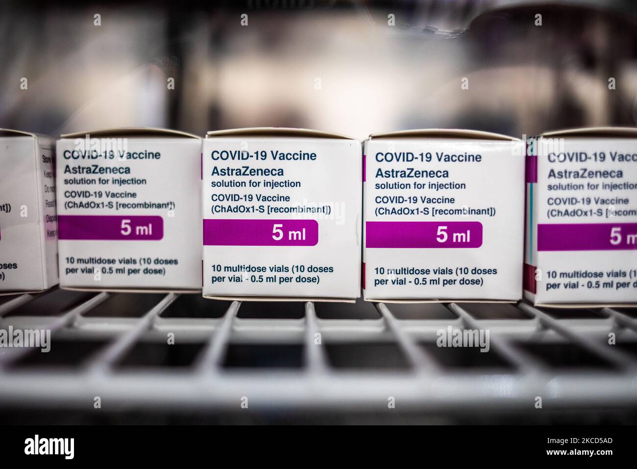 Hub boxes hi-res stock photography and images - Alamy