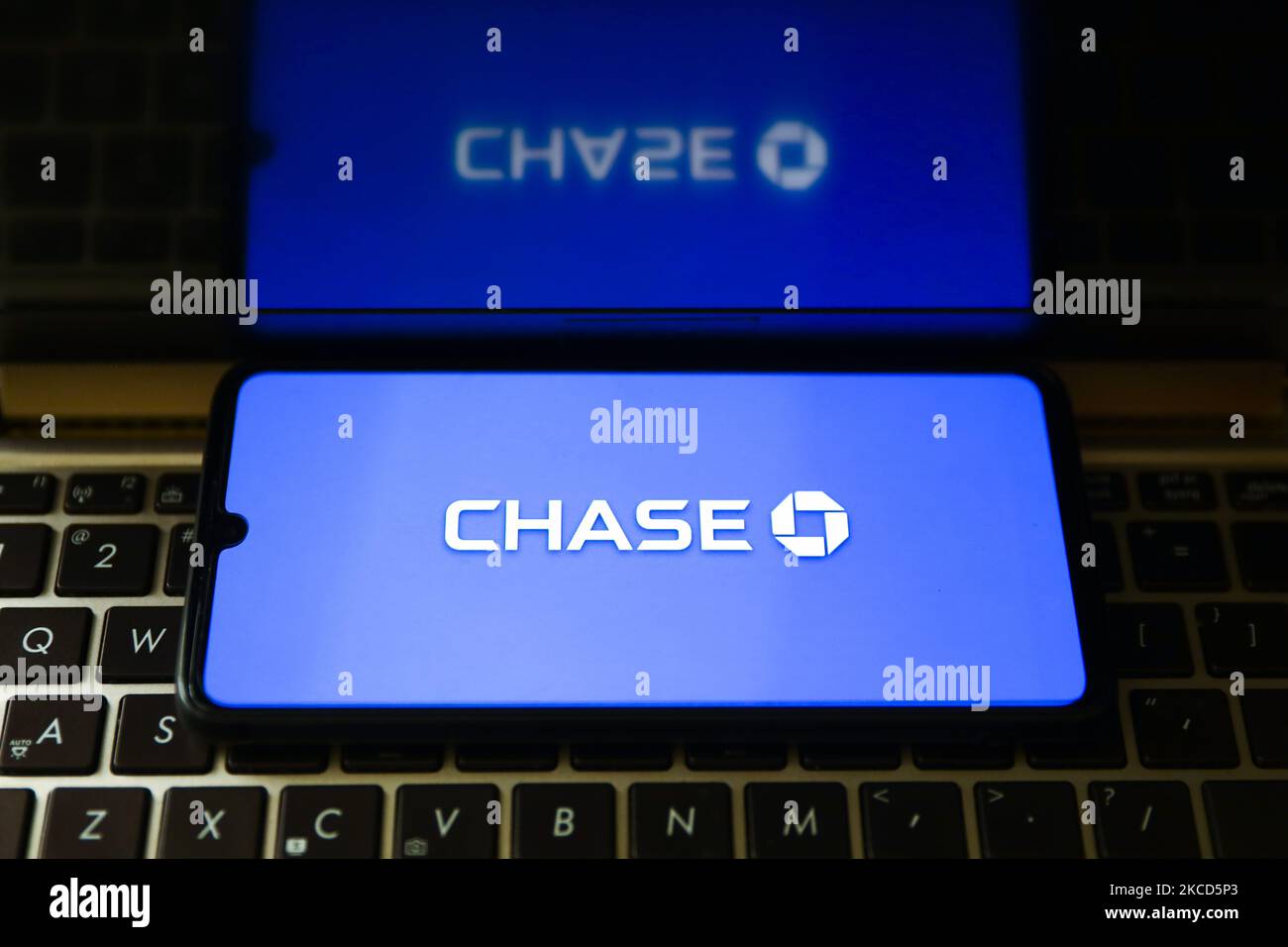 Chase bank logo hi-res stock photography and images - Alamy