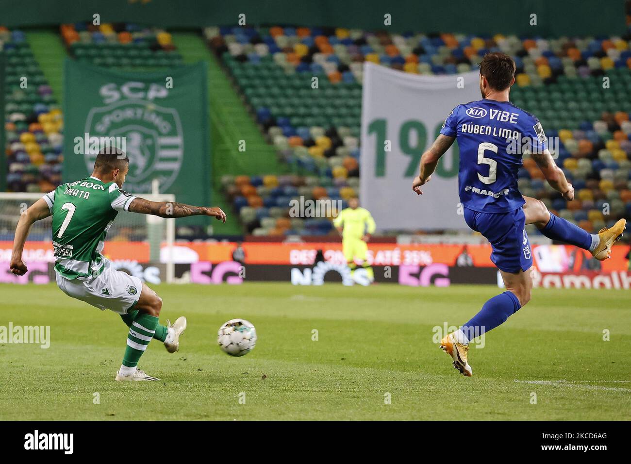 Tabata shoots to the area during the game for Liga NOS between ...