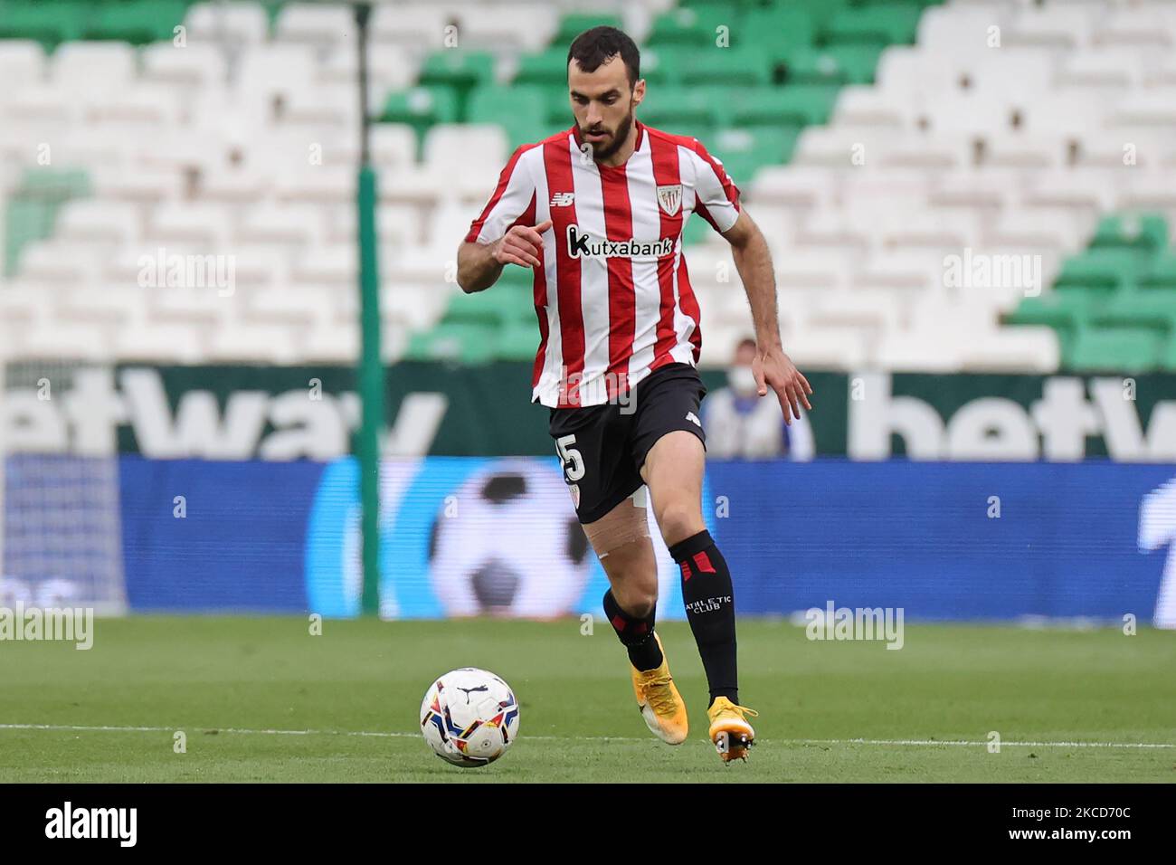 Inigo Lekue of Athletic Club during the La Liga Santander match between ...