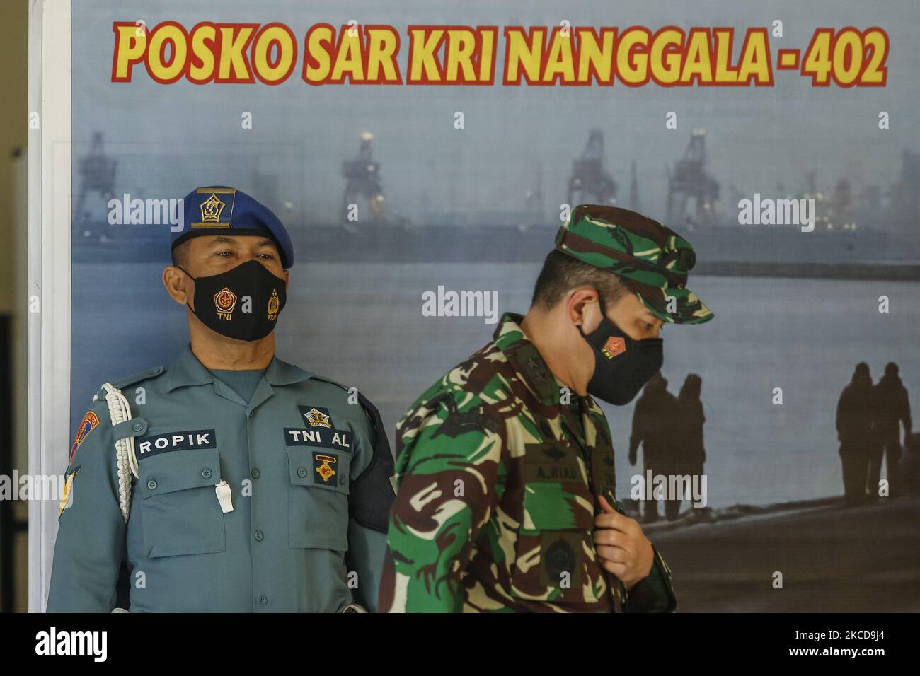 Indonesian navy officers seen at rescue command centre for missing ...