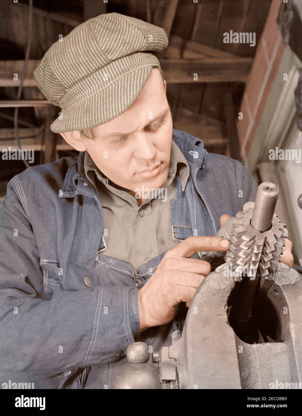 World war one production line hi-res stock photography and images - Alamy