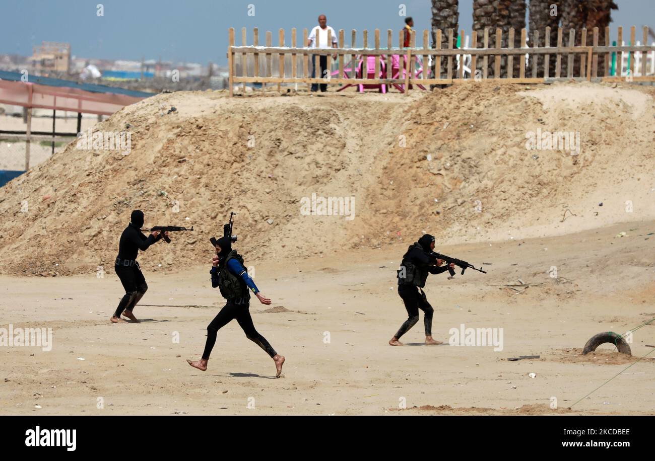 Mujahideen brigades hi-res stock photography and images - Alamy