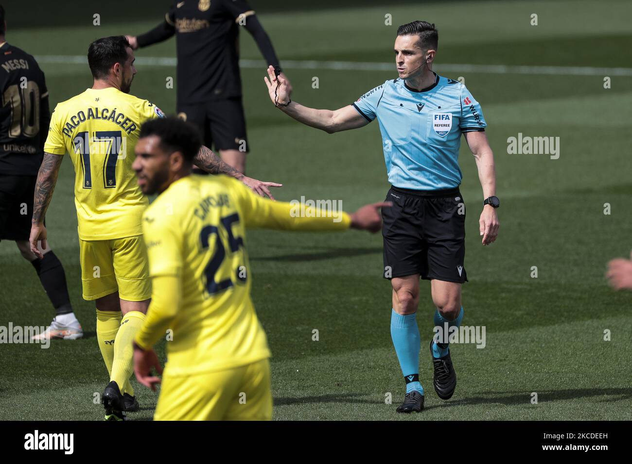 Carlos del cerro grande referee hi-res stock photography and images - Alamy
