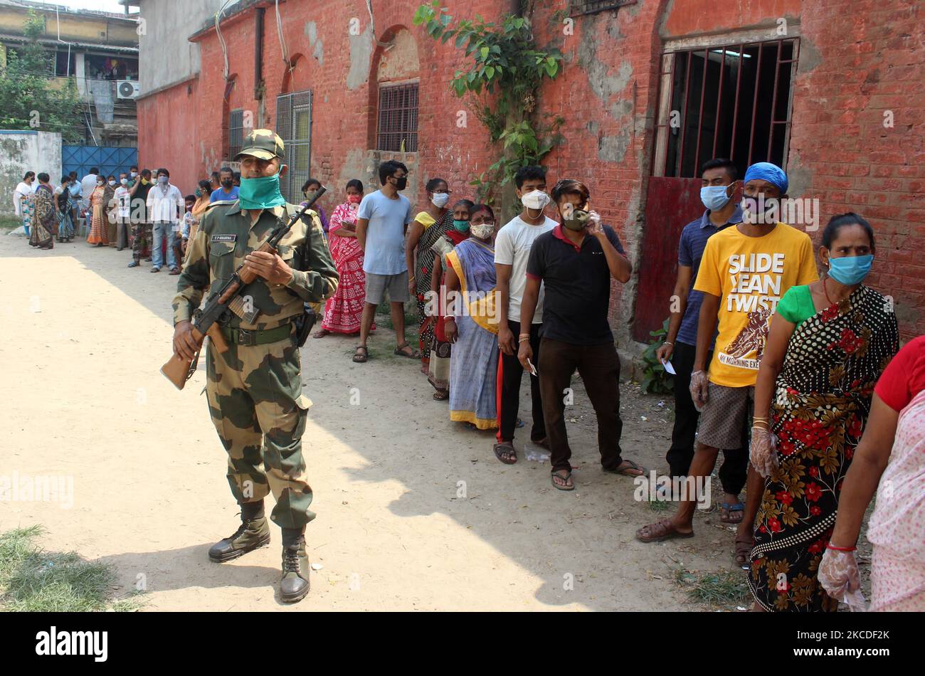 Indian elections queue hi-res stock photography and images - Alamy
