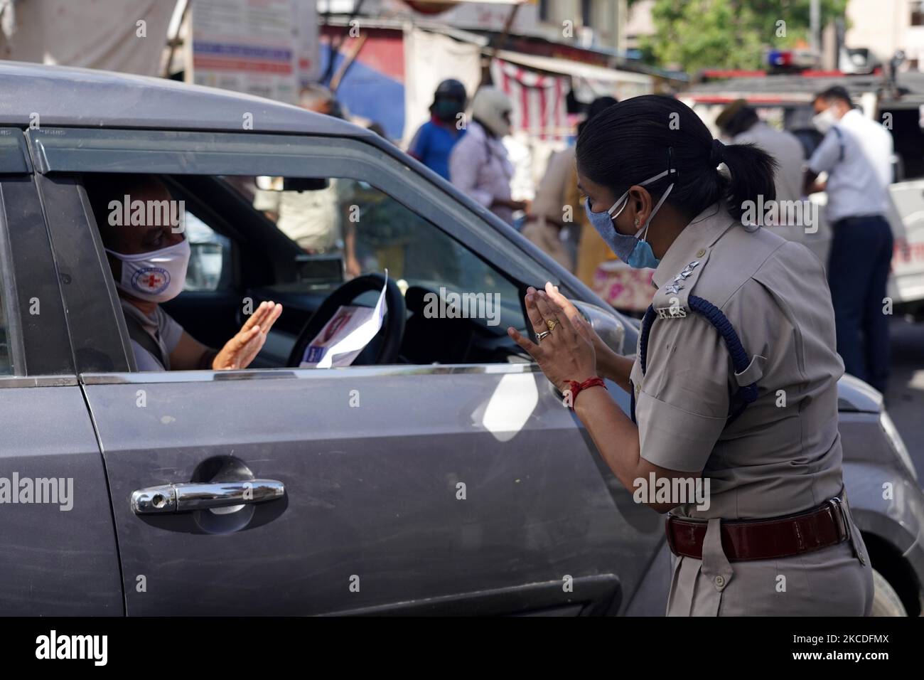 Indian police personnels hi-res stock photography and images - Alamy