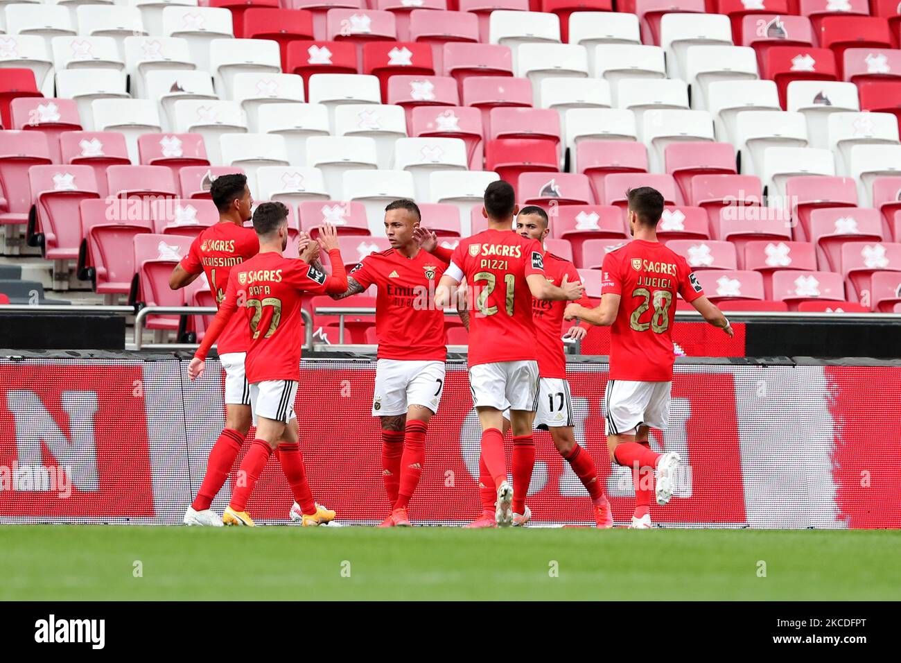 Benficas team players hi-res stock photography and images - Alamy