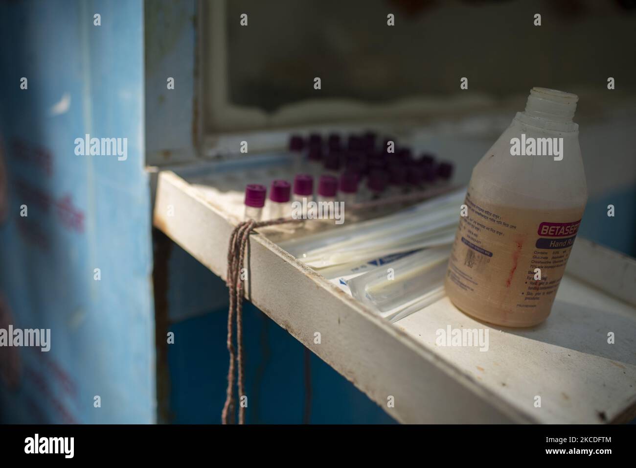 Test sample collection booth hi-res stock photography and images - Alamy