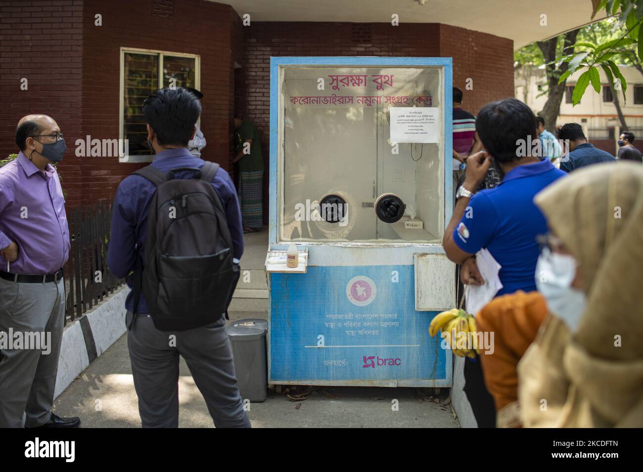Open air sample collection booth hi-res stock photography and images ...
