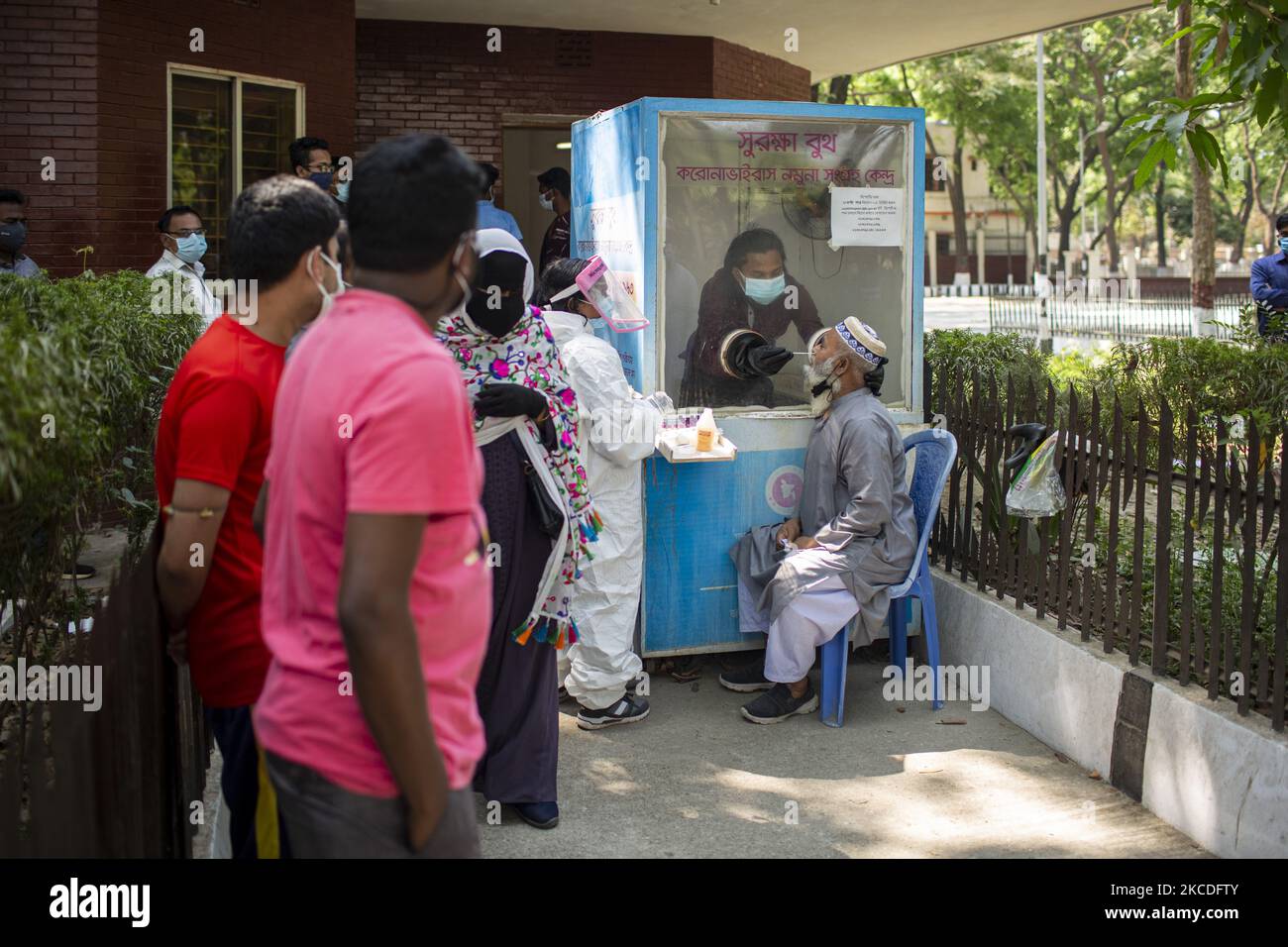Open air sample collection booth hi-res stock photography and images ...