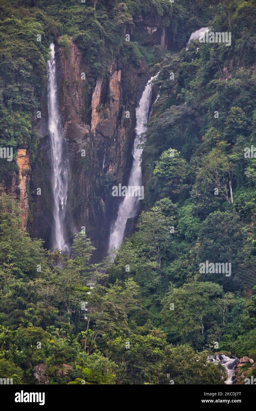 Puna Ella (Poonawa Ella) waterfall located in Pussellawa near Nuwara ...
