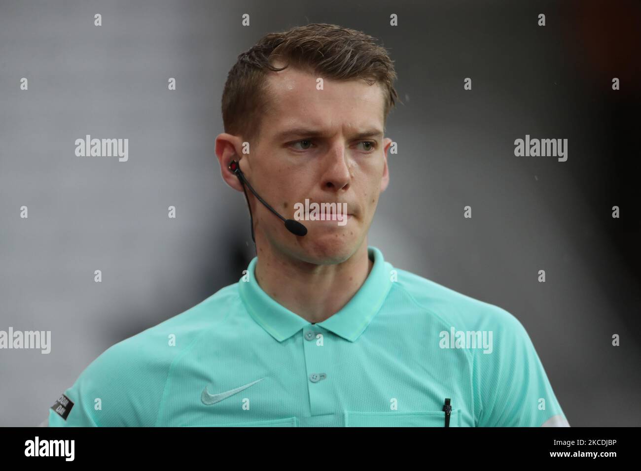 Match referee will finnie hi-res stock photography and images - Alamy