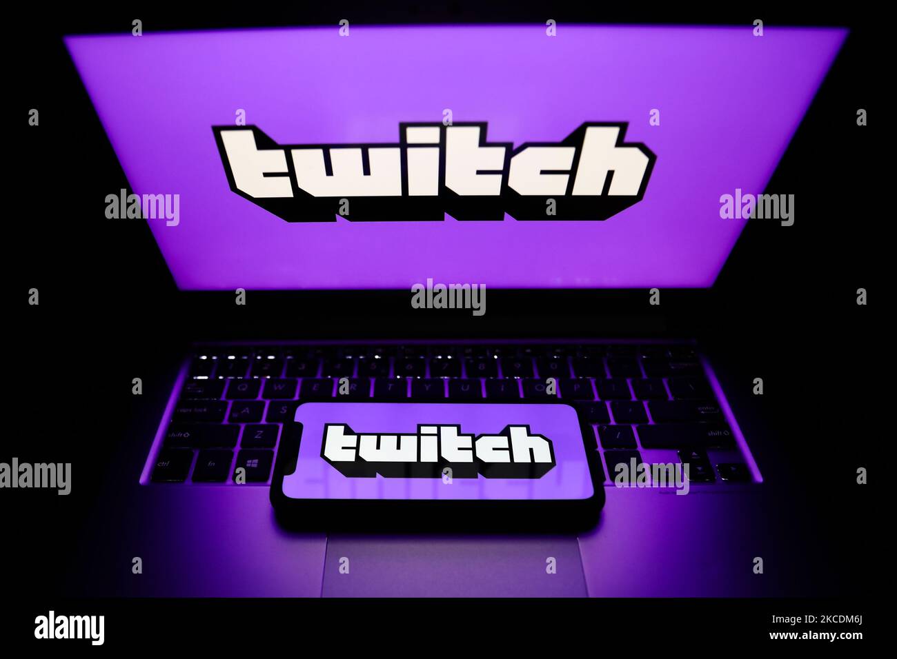 Pc logos hi-res stock photography and images - Alamy