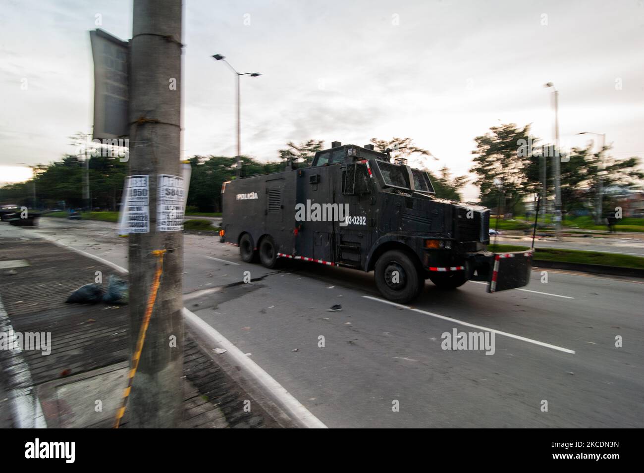 Police tank hi-res stock photography and images - Alamy
