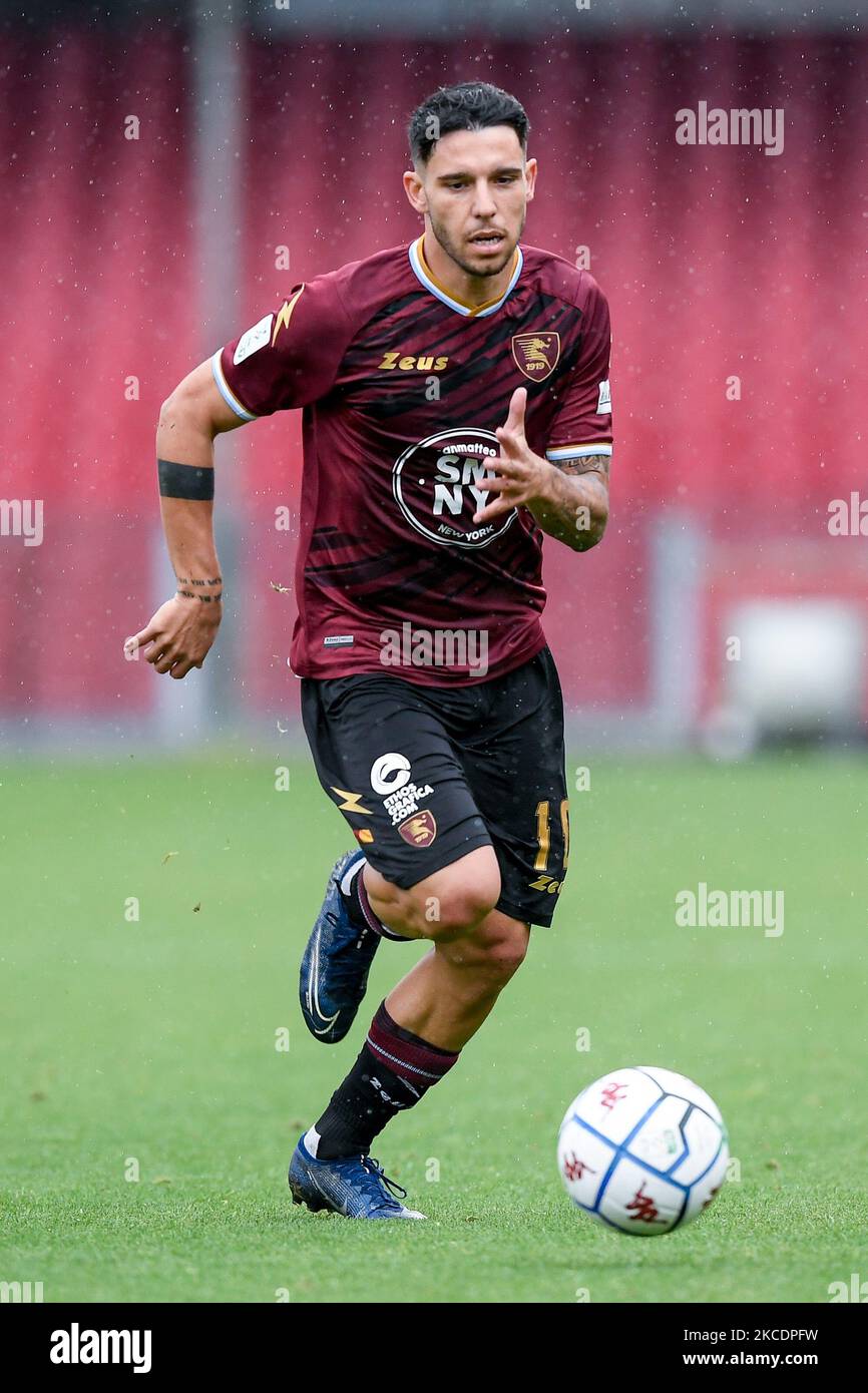 Emanuele cicerelli of us salernitana hi-res stock photography and ...