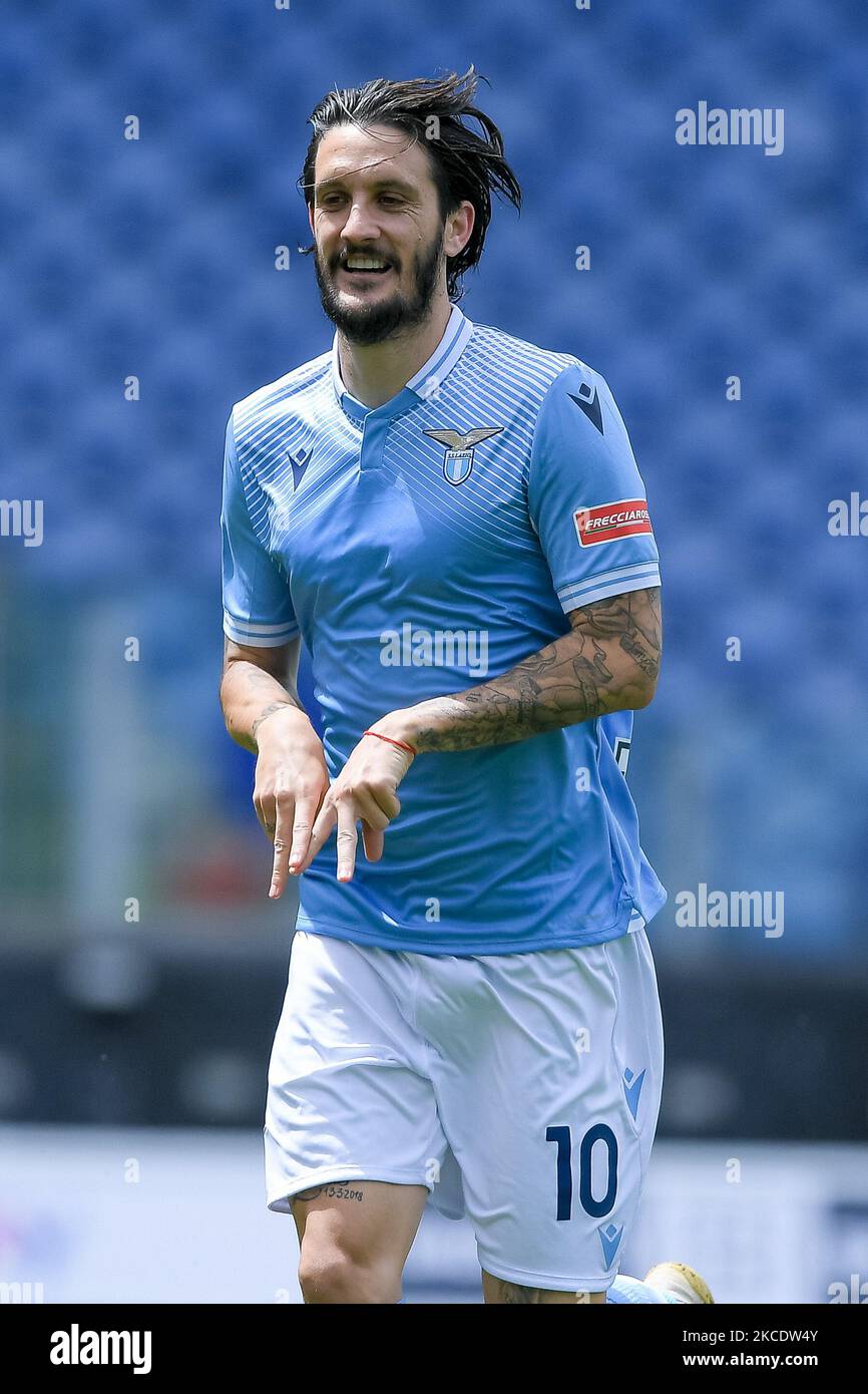 Luis Alberto of SS Lazio celebrates after scoring third goal during the ...