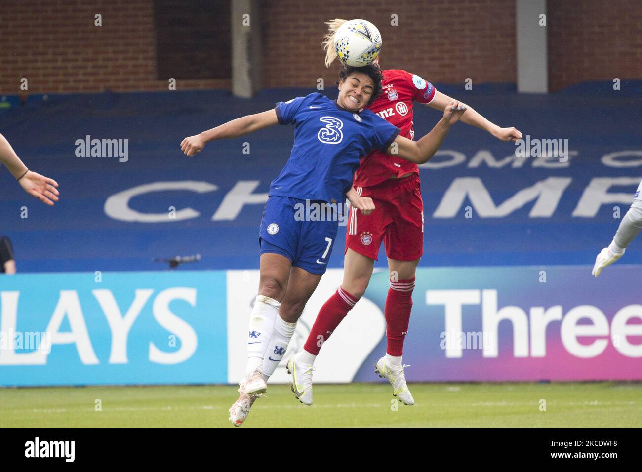 Jessica Carter (Chelsea FC) heads the ball during the 2020-21 UEFA ...
