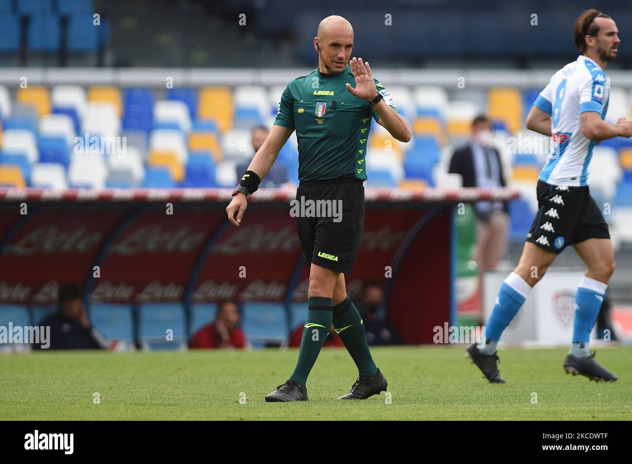 referee Michael Fabbri during the Serie A match between SSC Napoli and ...