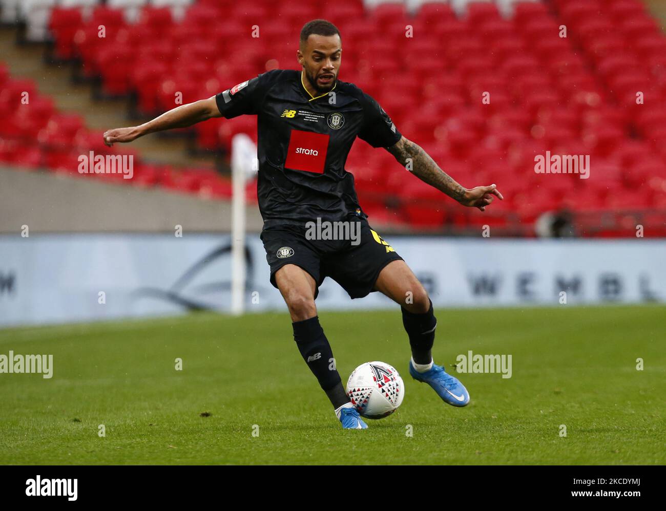 Warren Burrell of Harrogate Town during The 2019/2020 Buildbase FA ...