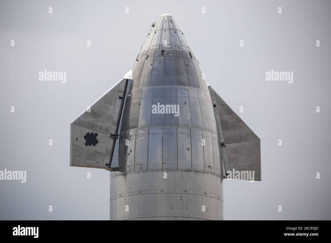 SpaceX Starship SN15 with its fins untied and open on May 4th, 2021, in ...