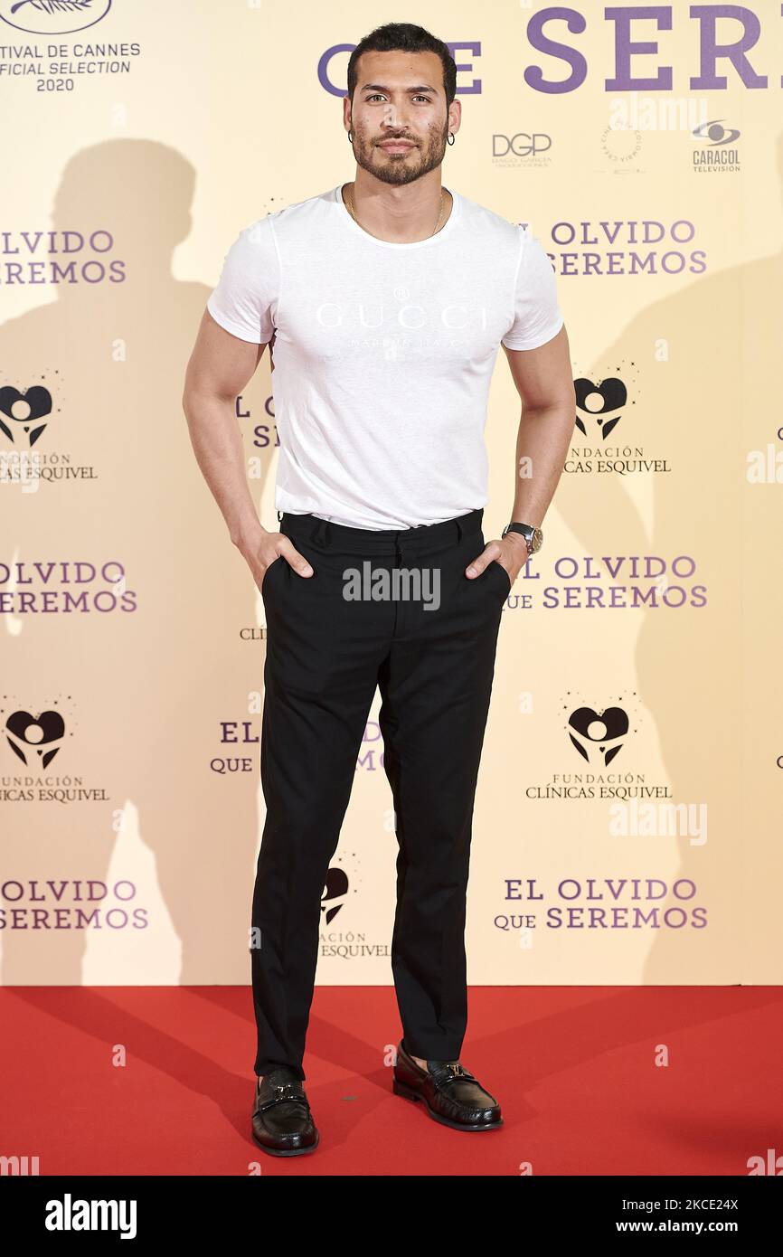 Edgar Vitorino attends the "El olvido que seremos" Premiere at Paz ...
