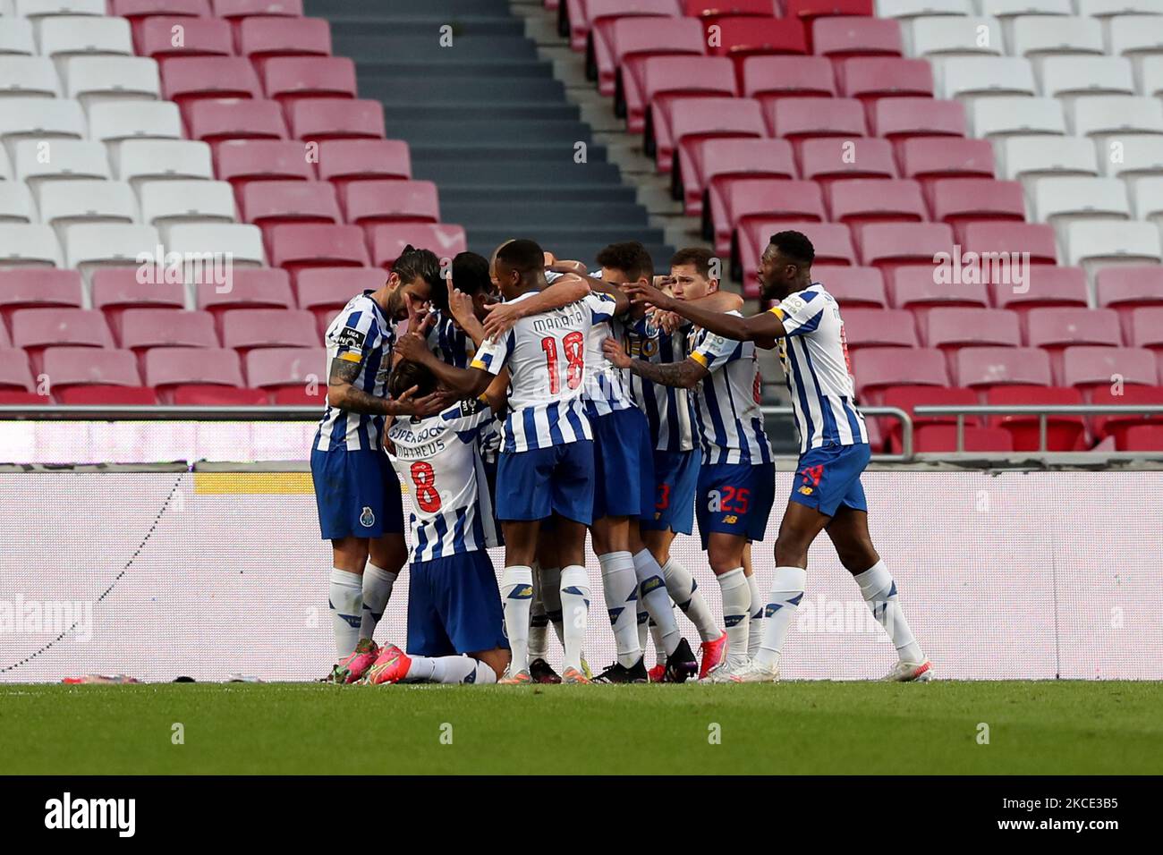 Matheus Uribe of FC Porto celebrates with teammates after scoring ...