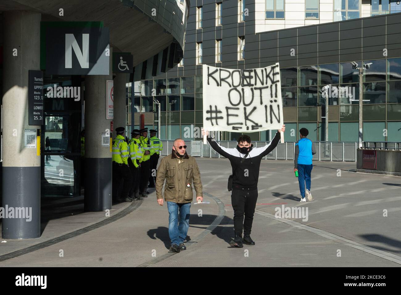 American billionaire stan kroenke hi-res stock photography and images - Alamy