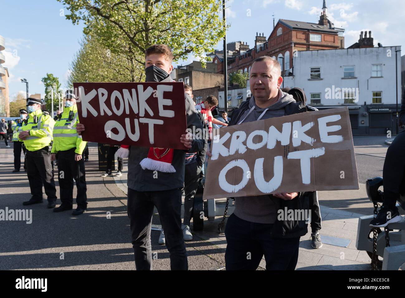 American billionaire stan kroenke hi-res stock photography and images - Alamy