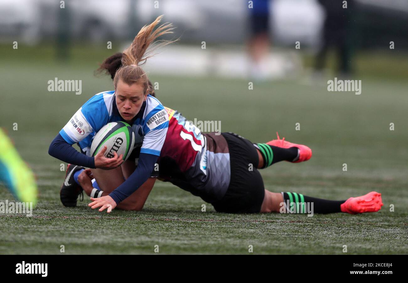 Evie Tonkin of Darlington Mowden Park Sharks and Lagi Tuima of ...