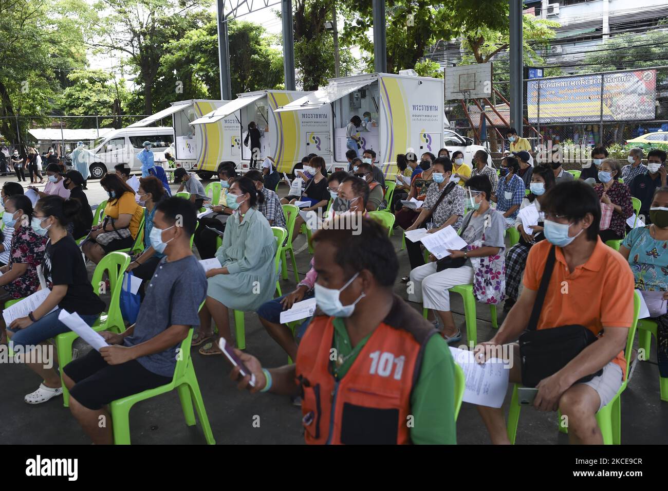 Proactive mass nasal swab test hi-res stock photography and images - Alamy