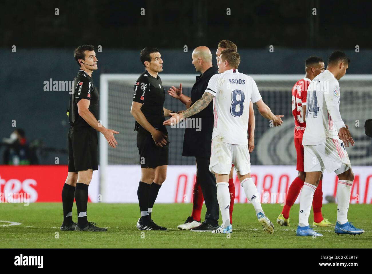 Zinedine Zidane of Real Madrid with a referee during the Spanish Liga ...