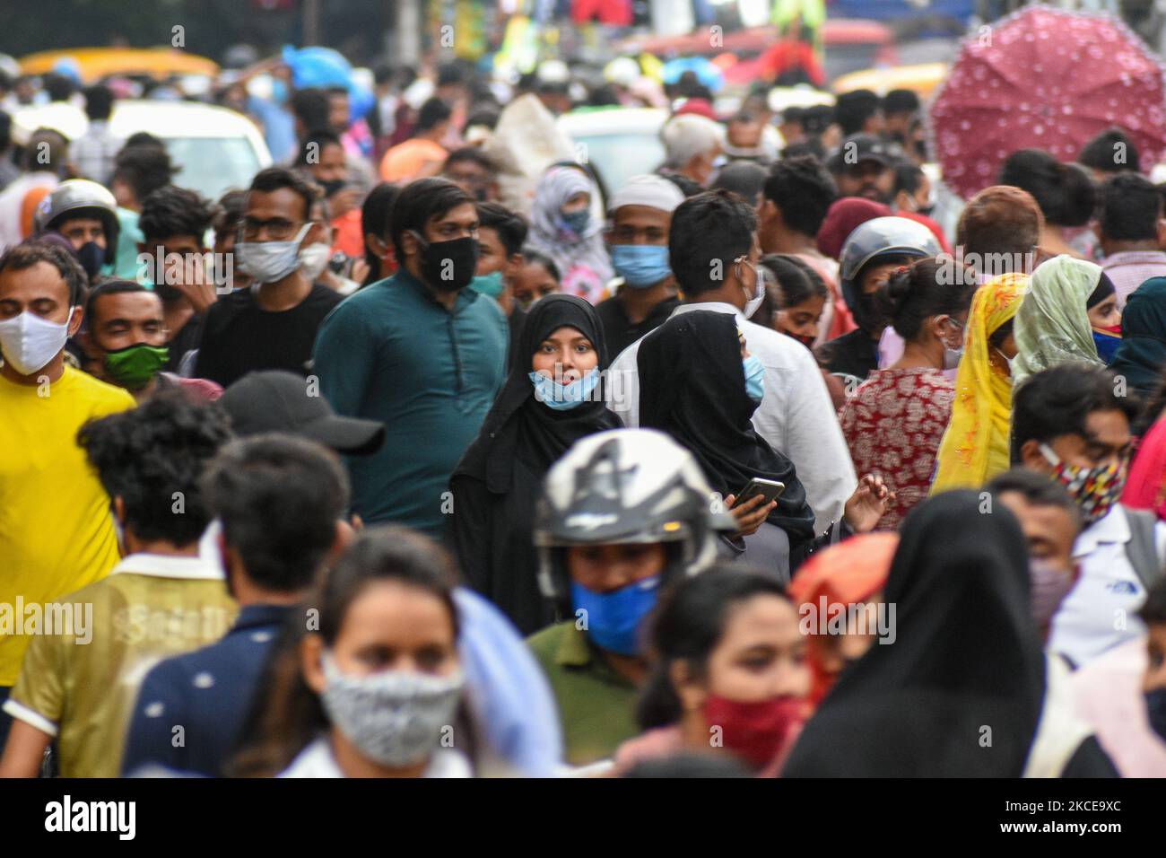 Improperly wearing hi-res stock photography and images - Alamy