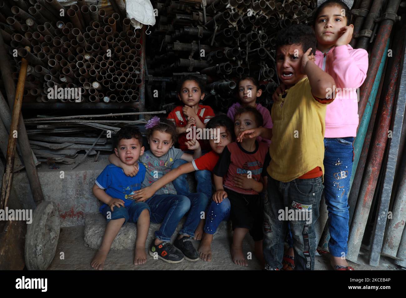 Relatives of Palestinian Hussien Hamad, 11, mourn during his funeral in ...