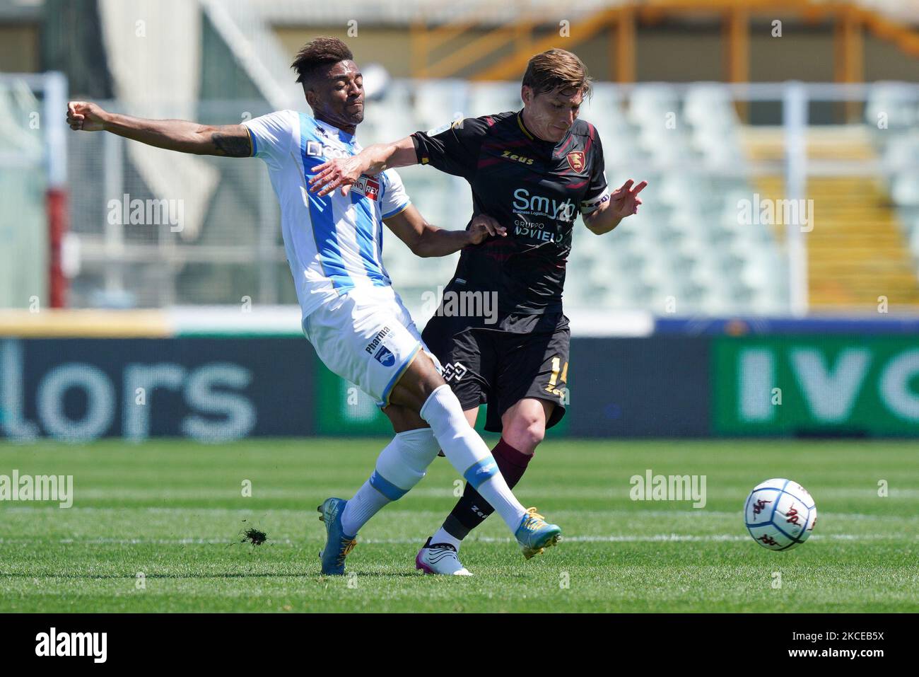 Machin dicombo hi-res stock photography and images - Alamy