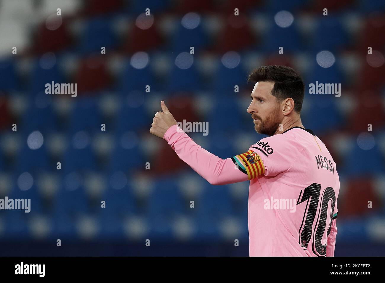 Lionel messi of barcelona gestures hi-res stock photography and images ...