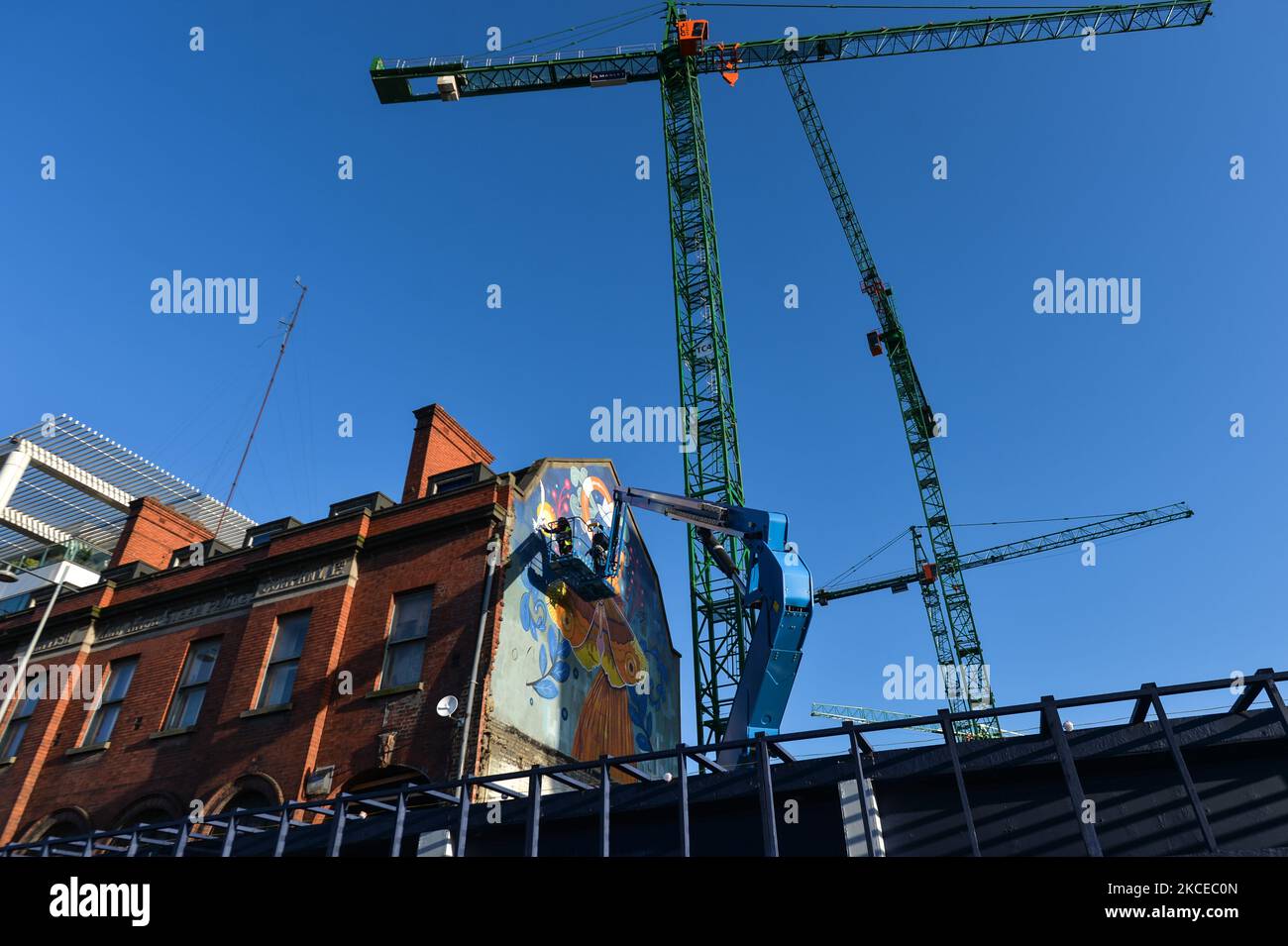 Artist kinmx hi-res stock photography and images - Alamy