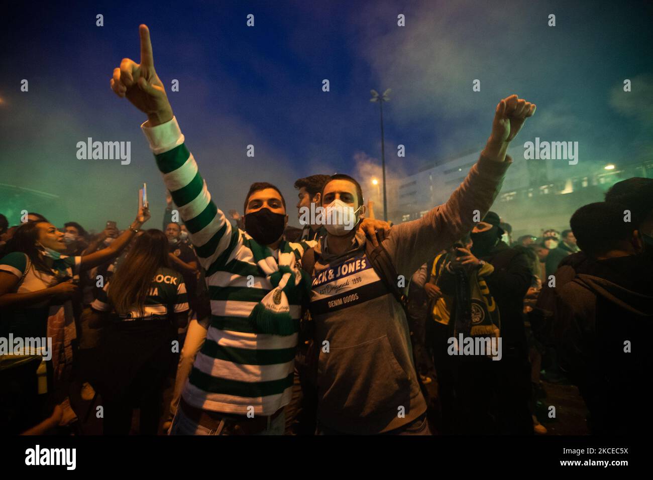 Sporting football team and thousands of fans celebrate the Portuguese ...