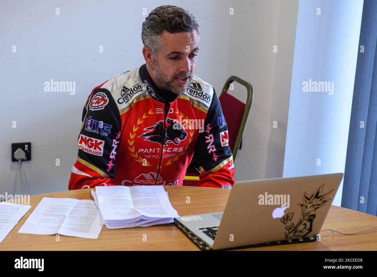 Scott Nichols (l) chats on the Zoom Call Discovery Networks Eurosport ...