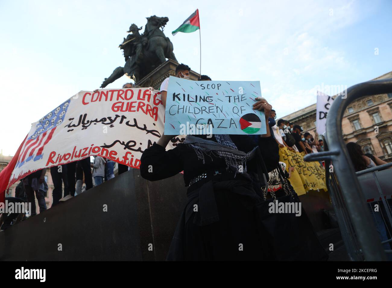 Demonstration in solidarity with the Palestinian people after the ...