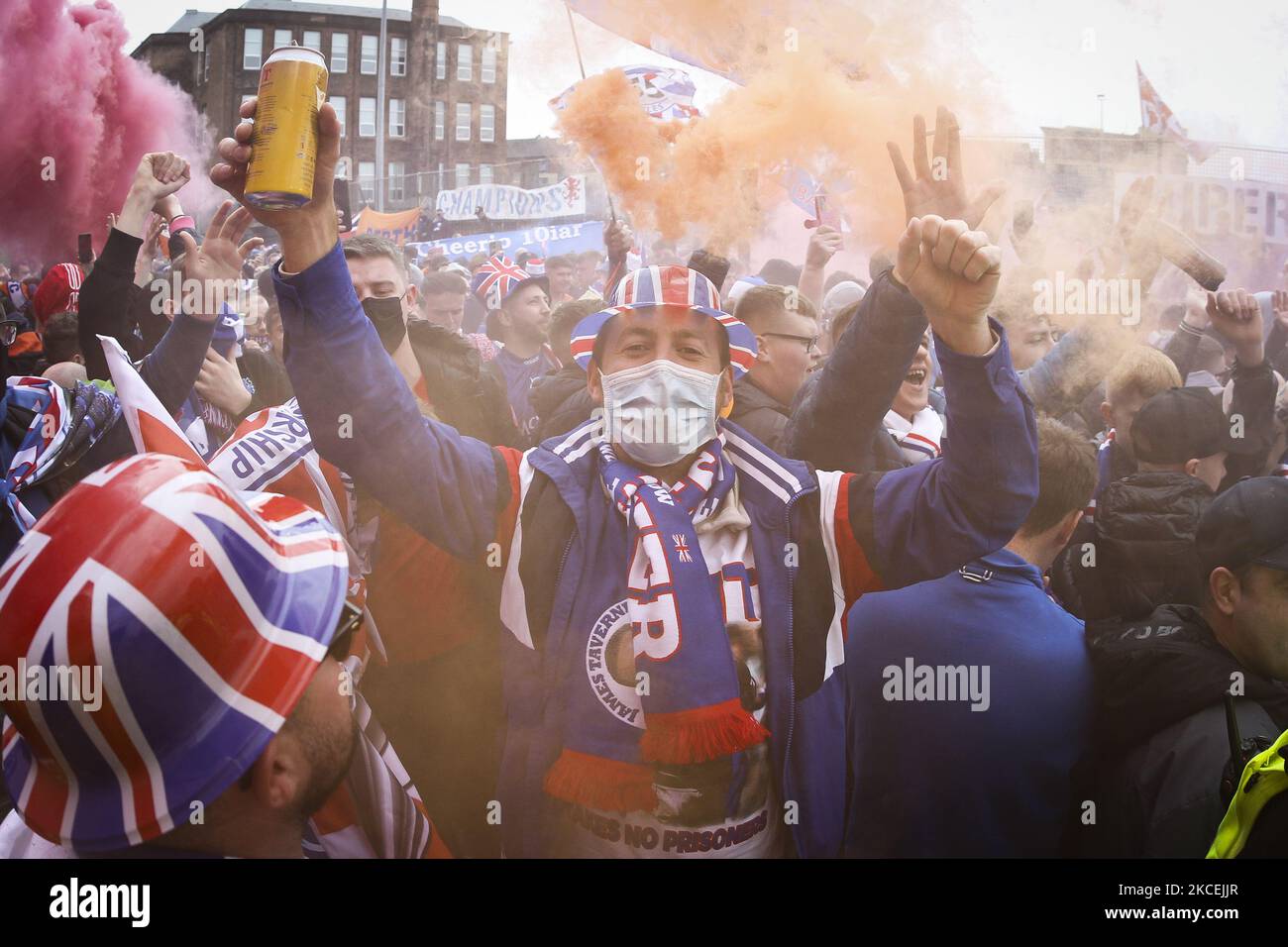 Glasgow rangers fans 2021 hi-res stock photography and images - Alamy